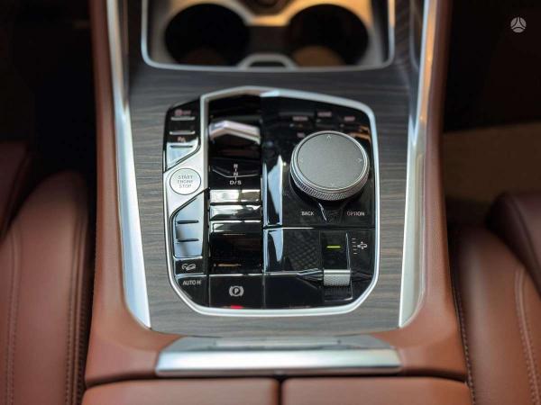 Zaļš BMW X6 2026 Kauņa, ar dzinēja tilpumu 3.00 L un nobraukumu 10 tūkst. km par 95000 €, foto 7 vietnē AUTOMOTO.COM.LV