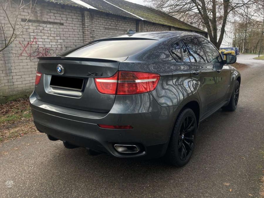 Grey BMW X6 2008 in Marijampole, with an engine capacity of 2.99 L and mileage of 322 thousand km for 9450 €, photo 1 on AUTOMOTO.COM.LV
