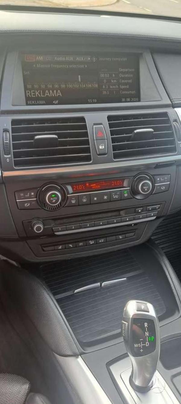 Grey BMW X6 2008 in Prienai, with an engine capacity of 2.99 L and mileage of 380 thousand km for 11500 €, photo 9 on AUTOMOTO.COM.LV