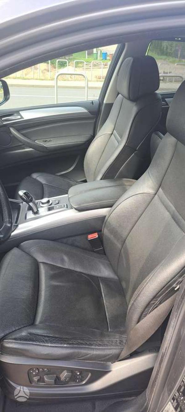 Grey BMW X6 2008 in Prienai, with an engine capacity of 2.99 L and mileage of 380 thousand km for 11500 €, photo 11 on AUTOMOTO.COM.LV
