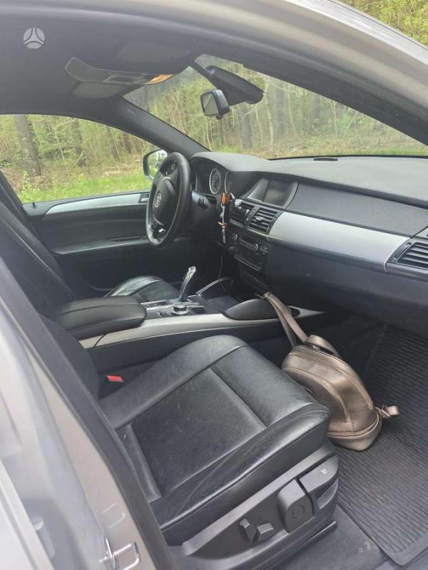 Grey BMW X6 2008 in Jonava, with an engine capacity of 2.99 L and mileage of 476 thousand km for 8000 €, photo 7 on AUTOMOTO.COM.LV