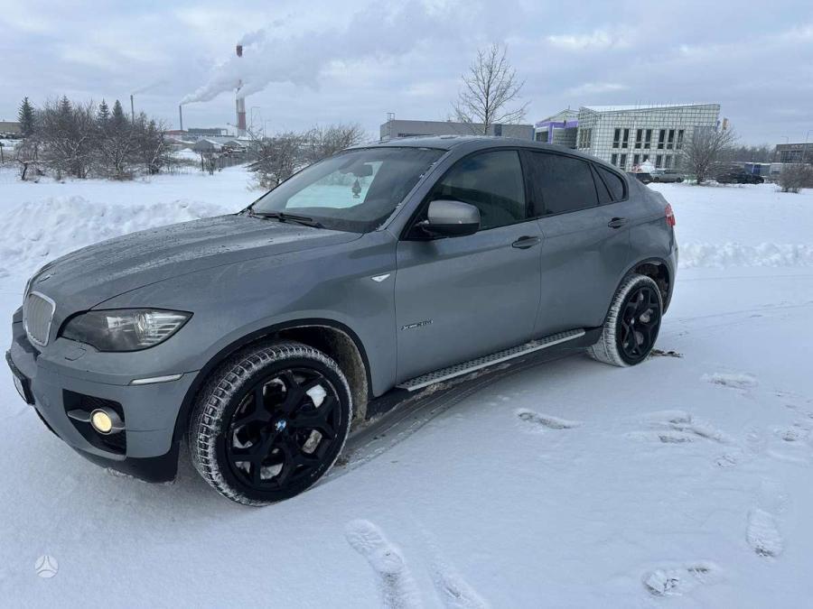 Grey BMW X6 2009 in Siauliai, with an engine capacity of 2.99 L and mileage of 2753 thousand km for 7999 €, photo 1 on AUTOMOTO.COM.LV