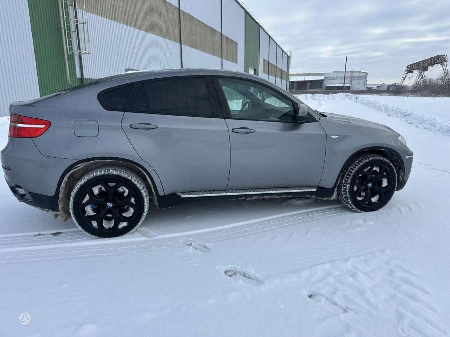 Grey BMW X6 2009 in Siauliai, with an engine capacity of 2.99 L and mileage of 2753 thousand km for 7999 €, photo 5 on AUTOMOTO.COM.LV