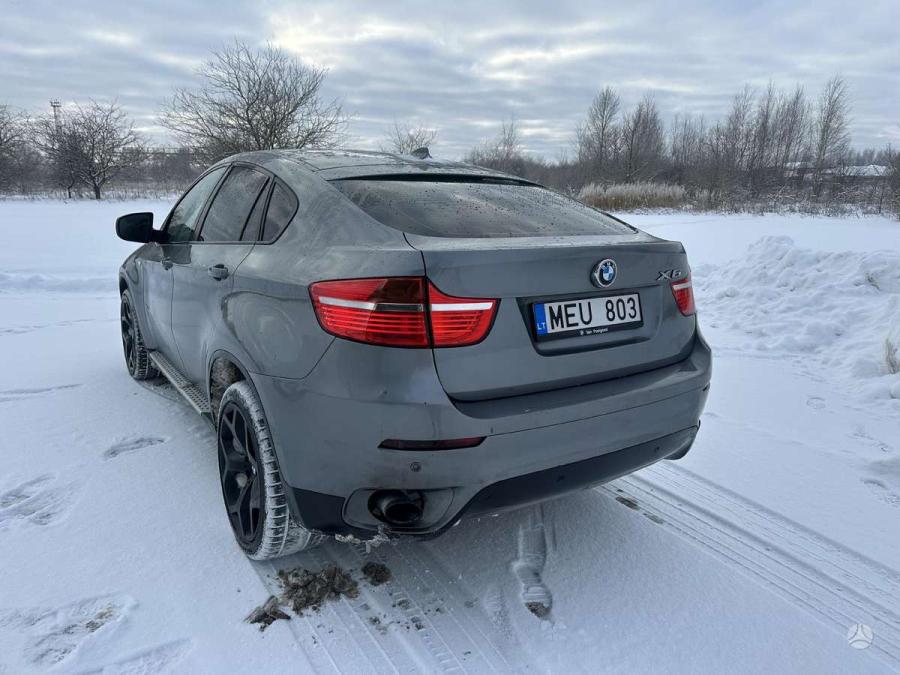 Grey BMW X6 2009 in Siauliai, with an engine capacity of 2.99 L and mileage of 2753 thousand km for 7999 €, photo 7 on AUTOMOTO.COM.LV