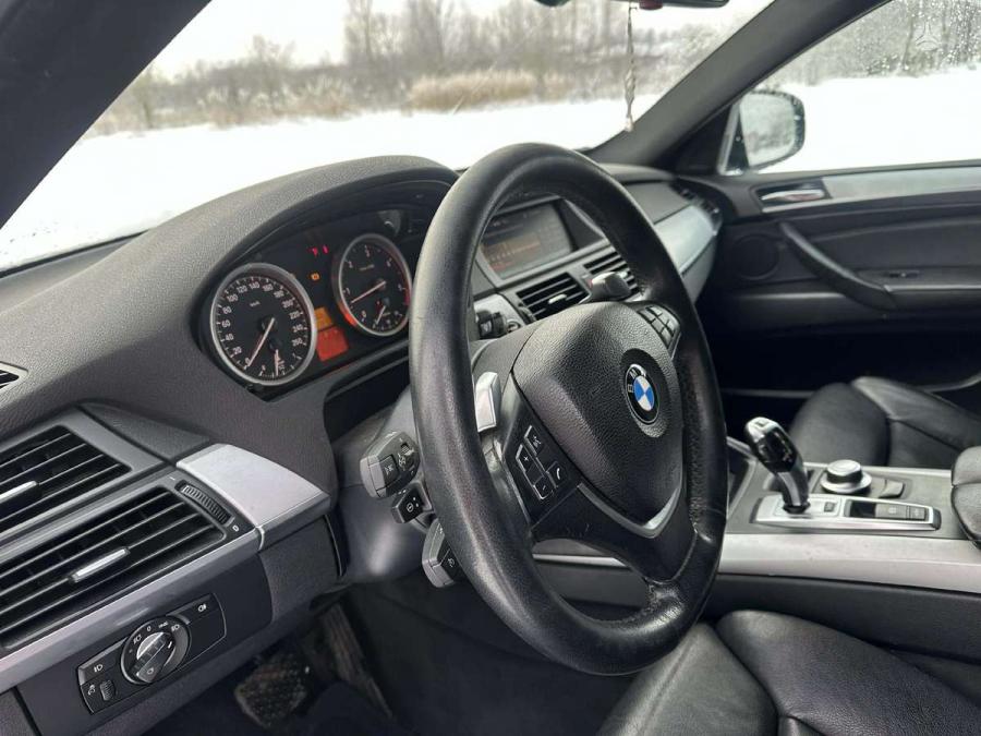 Pelēks BMW X6 2009 Šauļi, ar dzinēja tilpumu 2.99 L un nobraukumu 275 tūkst. km par 7500 €, foto 15 vietnē AUTOMOTO.COM.LV
