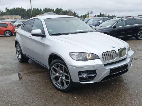 Grey BMW X6 2010 in Utena, with an engine capacity of 2.99 L and mileage of 334 thousand km for 11200 €, photo 4 on AUTOMOTO.COM.LV