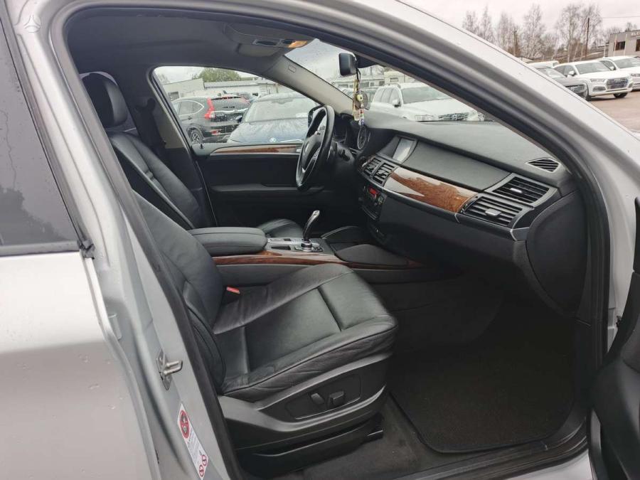 Pelēks BMW X6 2010 Utena, ar dzinēja tilpumu 2.99 L un nobraukumu 334 tūkst. km par 11200 €, foto 13 vietnē AUTOMOTO.COM.LV