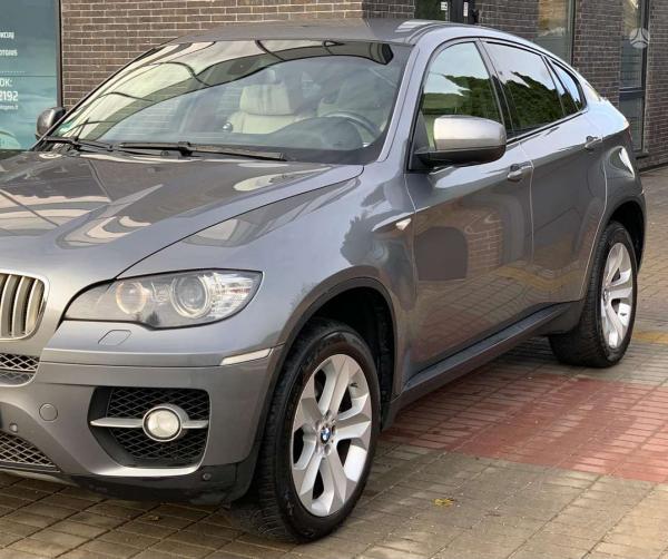 Grey BMW X6 2010 in Marijampole, with an engine capacity of 2.99 L and mileage of 273 thousand km for 12650 €, photo 7 on AUTOMOTO.COM.LV