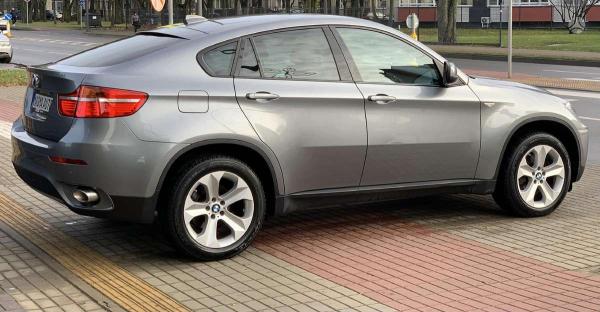 Grey BMW X6 2010 in Marijampole, with an engine capacity of 2.99 L and mileage of 273 thousand km for 12650 €, photo 9 on AUTOMOTO.COM.LV