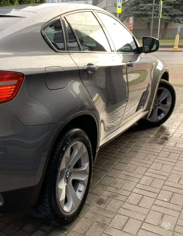Grey BMW X6 2010 in Marijampole, with an engine capacity of 2.99 L and mileage of 273 thousand km for 12650 €, photo 10 on AUTOMOTO.COM.LV