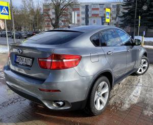 Grey BMW X6 2010 in Marijampole, with an engine capacity of 2.99 L and mileage of 273 thousand km for 12350 €, photo 4 on AUTOMOTO.COM.LV