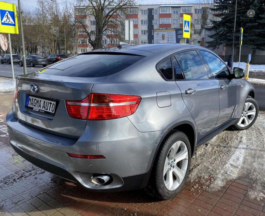 Grey BMW X6 2010 in Marijampole, with an engine capacity of 2.99 L and mileage of 273 thousand km for 12350 €, photo 4 on AUTOMOTO.COM.LV