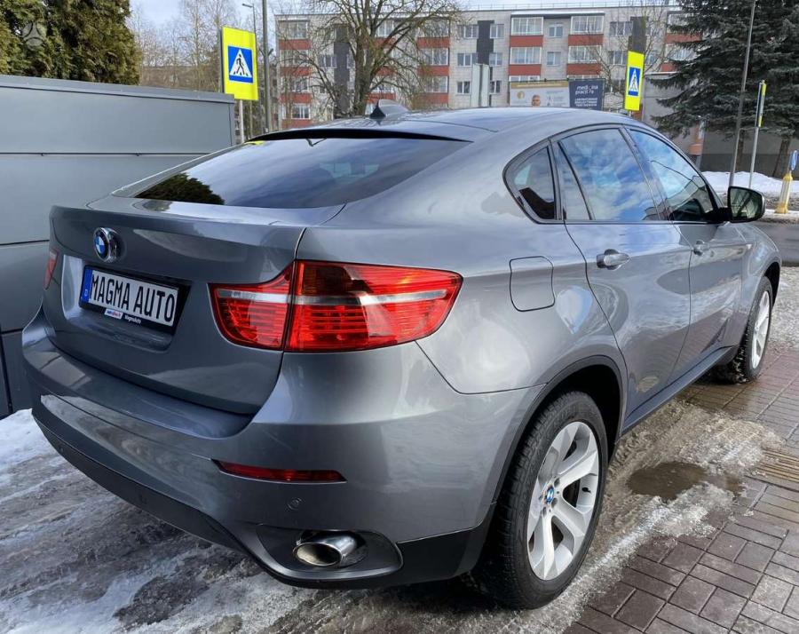 Grey BMW X6 2010 in Marijampole, with an engine capacity of 2.99 L and mileage of 273 thousand km for 12350 €, photo 12 on AUTOMOTO.COM.LV