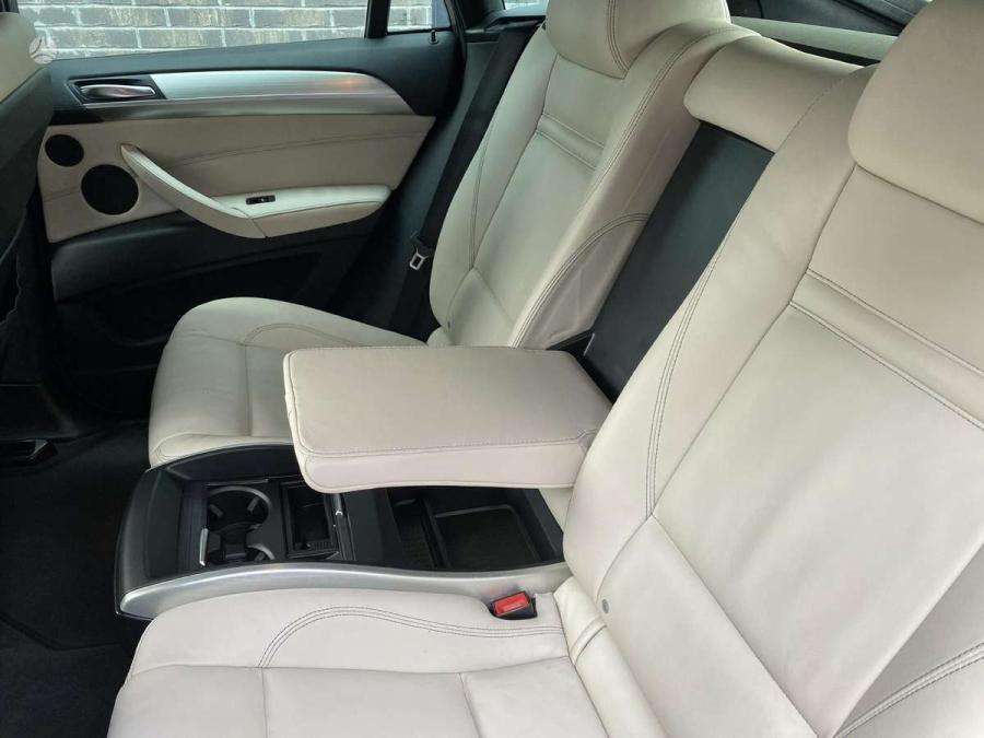 Grey BMW X6 2010 in Marijampole, with an engine capacity of 2.99 L and mileage of 273 thousand km for 12350 €, photo 34 on AUTOMOTO.COM.LV