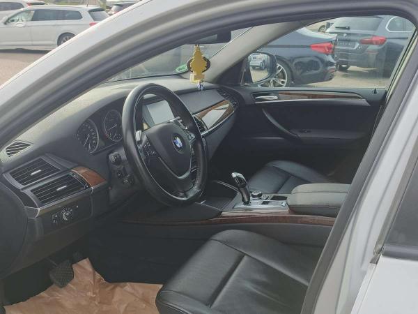 Pelēks BMW X6 2010 Utena, ar dzinēja tilpumu 2.99 L un nobraukumu 334 tūkst. km par 11500 €, foto 9 vietnē AUTOMOTO.COM.LV