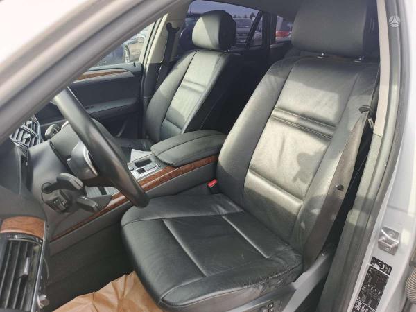 Pelēks BMW X6 2010 Utena, ar dzinēja tilpumu 2.99 L un nobraukumu 334 tūkst. km par 11500 €, foto 10 vietnē AUTOMOTO.COM.LV