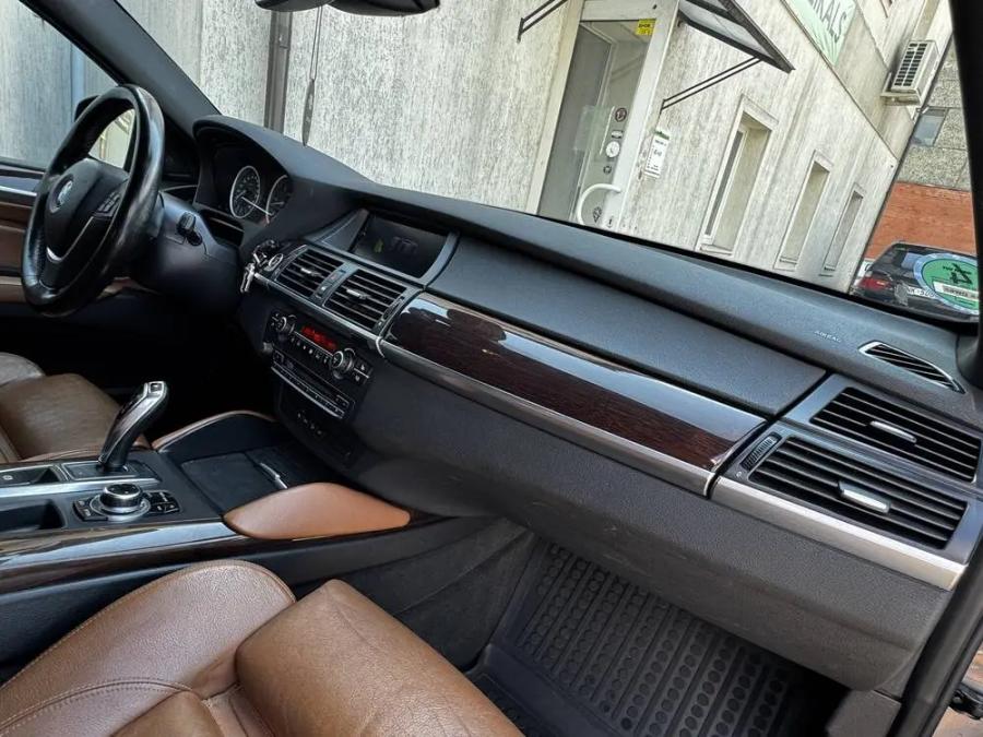 Pelēks BMW X6 2010 Daugavpils, ar dzinēja tilpumu 3.00 L un nobraukumu 0 tūkst. km par 12000 €, foto 15 vietnē AUTOMOTO.COM.LV
