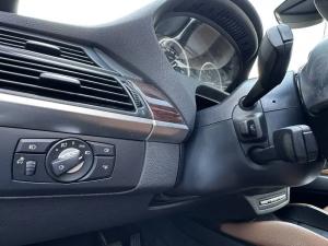 Pelēks BMW X6 2010 Daugavpils, ar dzinēja tilpumu 3.00 L un nobraukumu 0 tūkst. km par 12000 €, foto 17 vietnē AUTOMOTO.COM.LV