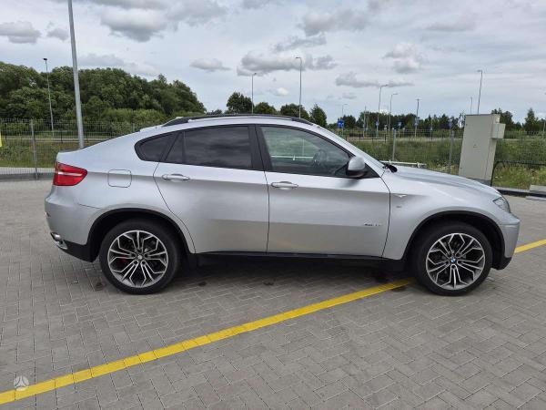 Grey BMW X6 2010 in Taurage, with an engine capacity of 2.99 L and mileage of 319 thousand km for 9500 €, photo 4 on AUTOMOTO.COM.LV