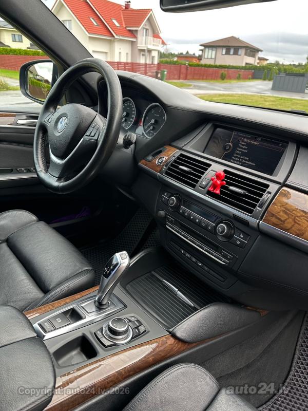 Grey BMW X6 2011 in Tallinn, with an engine capacity of 3.00 L and mileage of 357 thousand km for 14999 €, photo 4 on AUTOMOTO.COM.LV