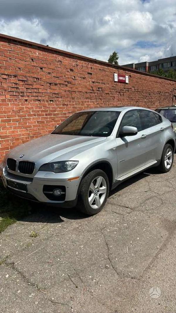 Grey BMW X6 2012 in Klaipeda, with an engine capacity of 2.98 L and mileage of 437 thousand km for 5700 €, photo 1 on AUTOMOTO.COM.LV