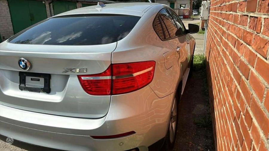 Grey BMW X6 2012 in Klaipeda, with an engine capacity of 2.98 L and mileage of 437 thousand km for 5700 €, photo 4 on AUTOMOTO.COM.LV