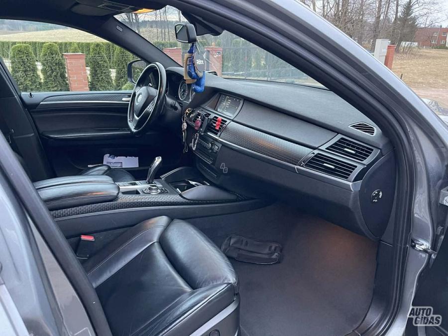 Grey BMW X6 2012 in Elektrenai, with an engine capacity of 3.00 L and mileage of 370 thousand km for 11999 €, photo 11 on AUTOMOTO.COM.LV