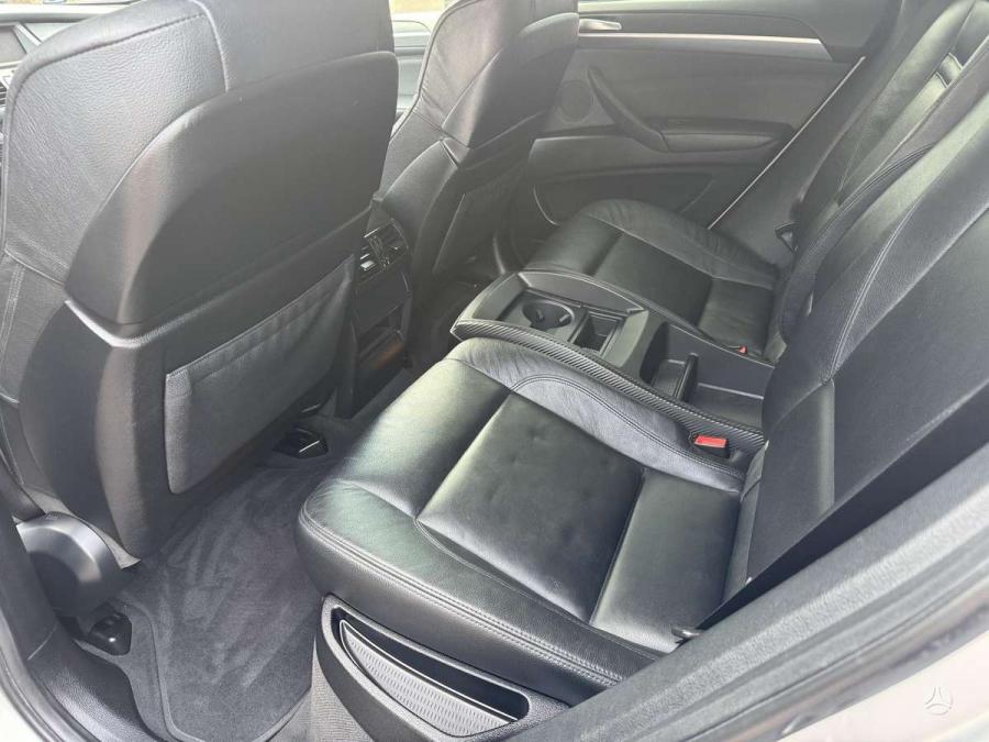 Grey BMW X6 2012 in Kaunas, with an engine capacity of 2.99 L and mileage of 148 thousand km for 13900 €, photo 9 on AUTOMOTO.COM.LV