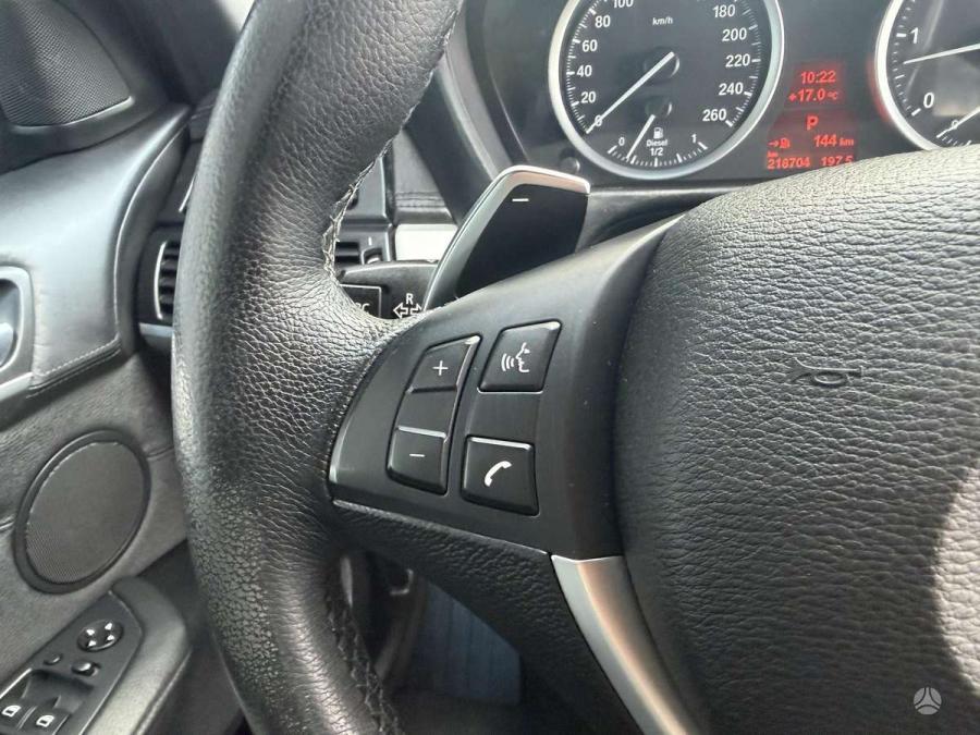 Pelēks BMW X6 2013 Šauļi, ar dzinēja tilpumu 2.99 L un nobraukumu 219 tūkst. km par 14500 €, foto 35 vietnē AUTOMOTO.COM.LV