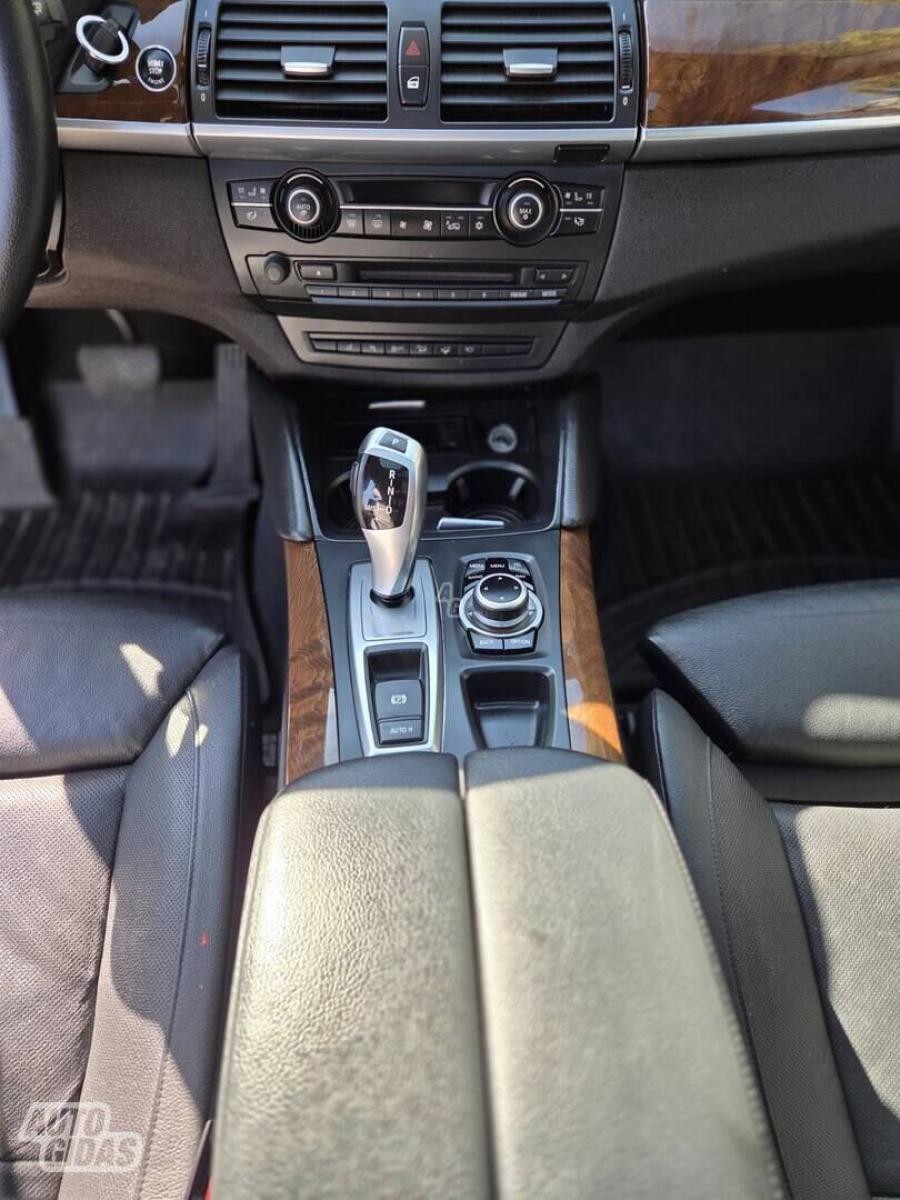 Pelēks BMW X6 2014 Šauļi, ar dzinēja tilpumu 3.00 L un nobraukumu 172 tūkst. km par 14700 €, foto 12 vietnē AUTOMOTO.COM.LV