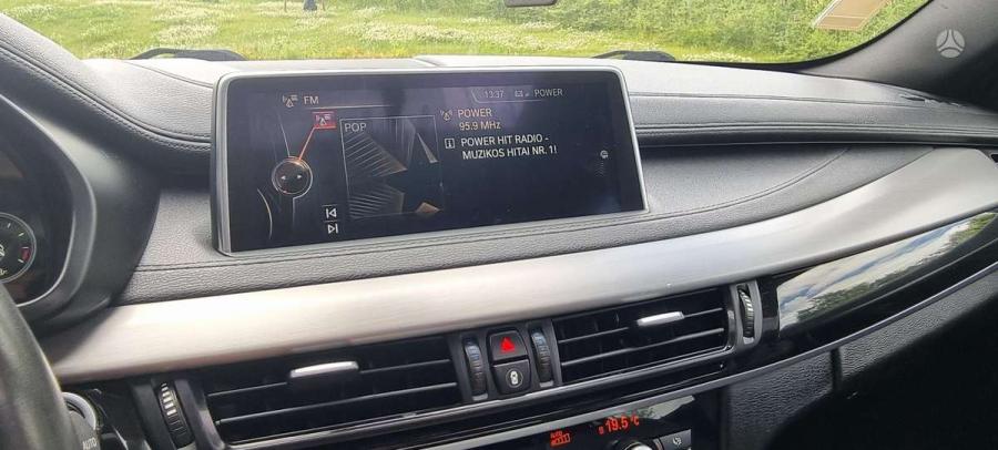 Grey BMW X6 2015 in Vilnius, with an engine capacity of 2.99 L and mileage of 229 thousand km for 19950 €, photo 18 on AUTOMOTO.COM.LV