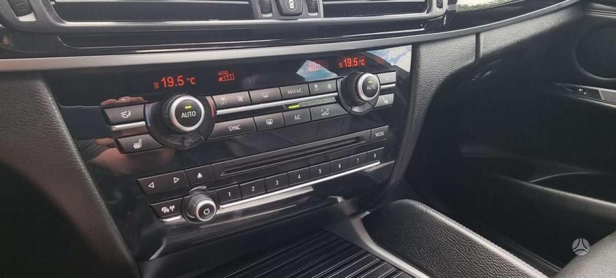 Grey BMW X6 2015 in Vilnius, with an engine capacity of 2.99 L and mileage of 229 thousand km for 19950 €, photo 20 on AUTOMOTO.COM.LV