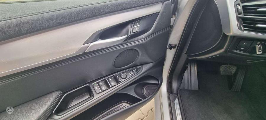Grey BMW X6 2015 in Vilnius, with an engine capacity of 2.99 L and mileage of 229 thousand km for 19950 €, photo 25 on AUTOMOTO.COM.LV
