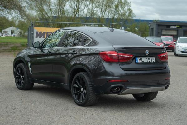 Grey BMW X6 2015 in Riga, with an engine capacity of 3.00 L and mileage of 199 thousand km for 23000 €, photo 2 on AUTOMOTO.COM.LV