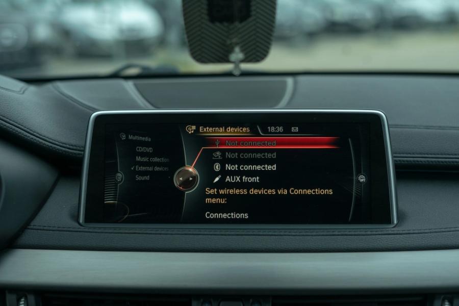 Grey BMW X6 2015 in Riga, with an engine capacity of 3.00 L and mileage of 199 thousand km for 23000 €, photo 31 on AUTOMOTO.COM.LV