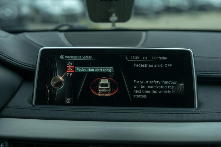 Grey BMW X6 2015 in Riga, with an engine capacity of 3.00 L and mileage of 199 thousand km for 23000 €, photo 40 on AUTOMOTO.COM.LV