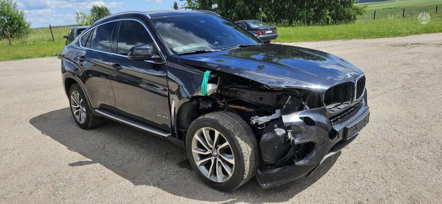 Pelēks BMW X6 2015 Ukmergė, ar dzinēja tilpumu 2.99 L un nobraukumu 147 tūkst. km par 13400 €, foto 9 vietnē AUTOMOTO.COM.LV