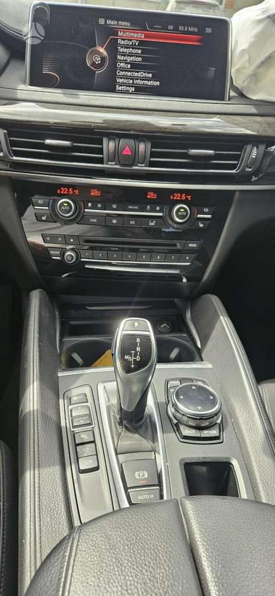 Pelēks BMW X6 2015 Ukmergė, ar dzinēja tilpumu 2.99 L un nobraukumu 147 tūkst. km par 13400 €, foto 16 vietnē AUTOMOTO.COM.LV
