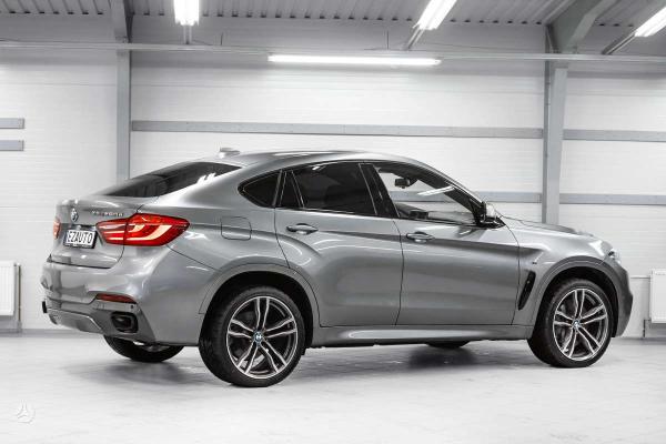 Grey BMW X6 2016 in Tukums, with an engine capacity of 2.99 L and mileage of 212 thousand km for 29990 €, photo 3 on AUTOMOTO.COM.LV