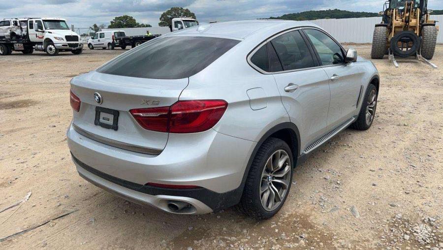 Grey BMW X6 2016 in Taurage, with an engine capacity of 2.98 L and mileage of 133 thousand km for 14250 €, photo 3 on AUTOMOTO.COM.LV