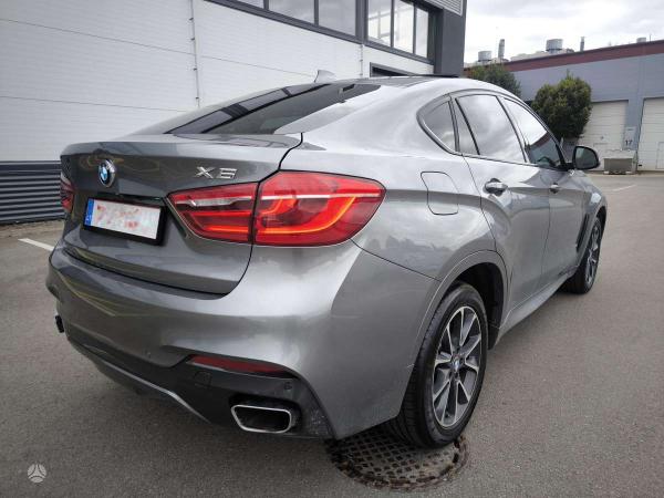 Grey BMW X6 2016 in Siauliai, with an engine capacity of 2.98 L and mileage of 277 thousand km for 12900 €, photo 3 on AUTOMOTO.COM.LV