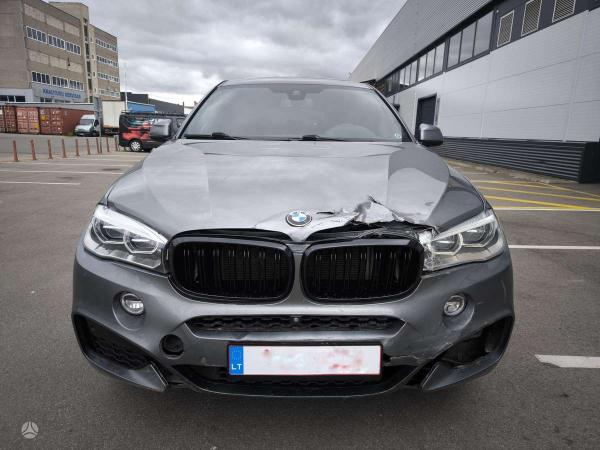 Grey BMW X6 2016 in Siauliai, with an engine capacity of 2.98 L and mileage of 277 thousand km for 12900 €, photo 6 on AUTOMOTO.COM.LV