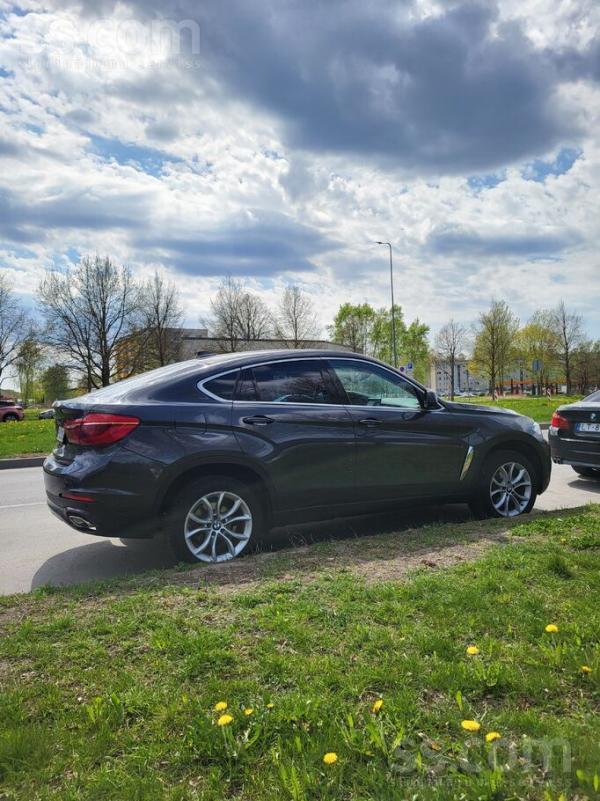 Grey BMW X6 2017 in Riga, with an engine capacity of 3.00 L and mileage of 117 thousand km for 26500 €, photo 8 on AUTOMOTO.COM.LV
