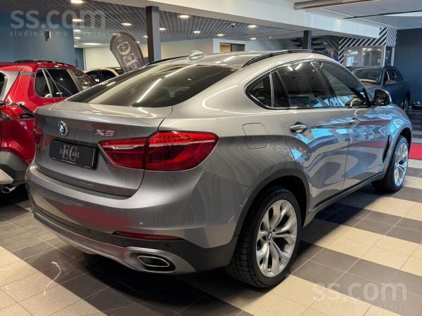 Grey BMW X6 2017 in Riga, with an engine capacity of 3.00 L and mileage of 268 thousand km for 21990 €, photo 2 on AUTOMOTO.COM.LV