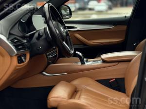 Pelēks BMW X6 2017 Jelgava, ar dzinēja tilpumu 4.40 L un nobraukumu 174 tūkst. km par 27800 €, foto 14 vietnē AUTOMOTO.COM.LV