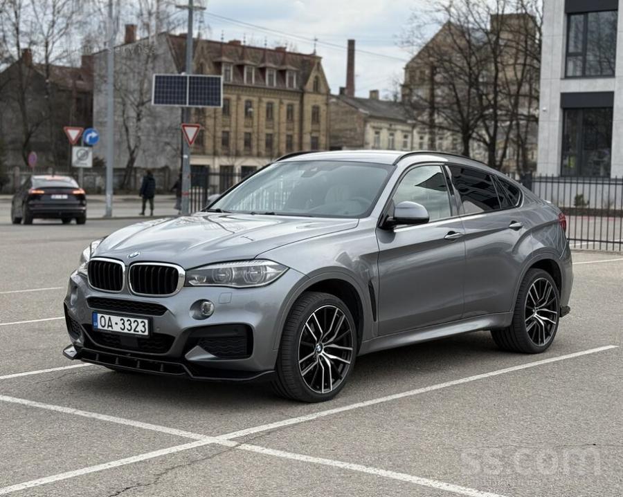 Grey BMW X6 2017 in Riga, with an engine capacity of 3.00 L and mileage of 297 thousand km for 21900 €, photo 3 on AUTOMOTO.COM.LV