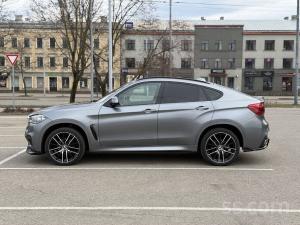 Grey BMW X6 2017 in Riga, with an engine capacity of 3.00 L and mileage of 297 thousand km for 21900 €, photo 4 on AUTOMOTO.COM.LV