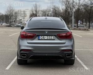 Grey BMW X6 2017 in Riga, with an engine capacity of 3.00 L and mileage of 297 thousand km for 21900 €, photo 6 on AUTOMOTO.COM.LV
