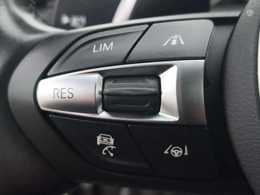 Grey BMW X6 2018 in Vilnius, with an engine capacity of 3.00 L and mileage of 178 thousand km for 27999 €, photo 17 on AUTOMOTO.COM.LV