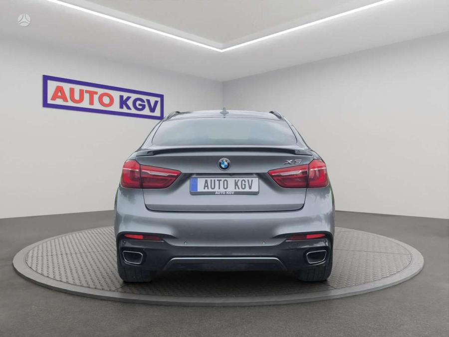 Grey BMW X6 2018 in Vilnius, with an engine capacity of 3.00 L and mileage of 178 thousand km for 27999 €, photo 5 on AUTOMOTO.COM.LV